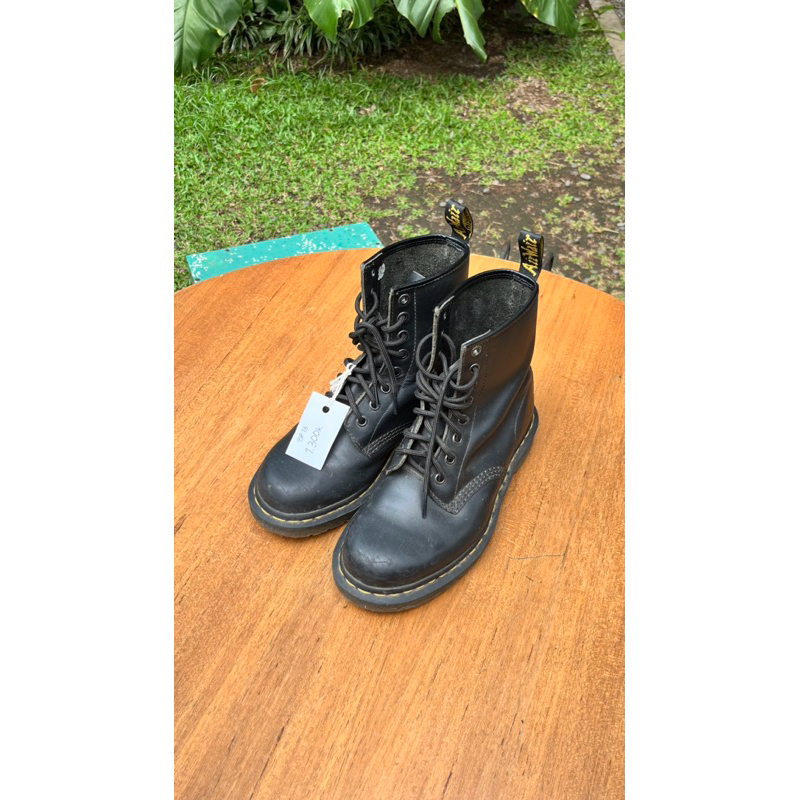 Jual Dr Martens Docmart original | Shopee Indonesia