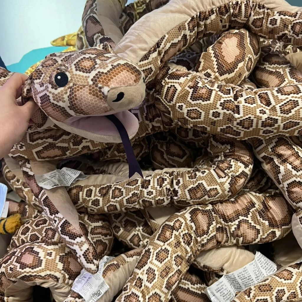 Jual VOS Boneka Ular Panjang 1 Meter Lembut Murah Meriah | Shopee Indonesia