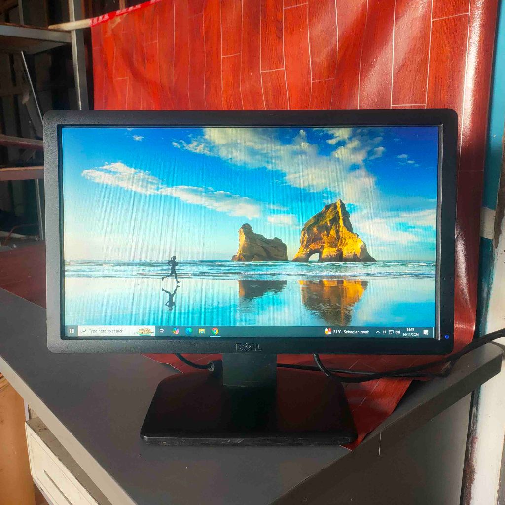 Jual Monitor Led Merk Dell Ukuran Layar 19 Inch Wide Kondisi Normal ...