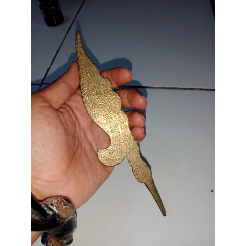 Jual kujang daun Wesi kuning wingit | Shopee Indonesia