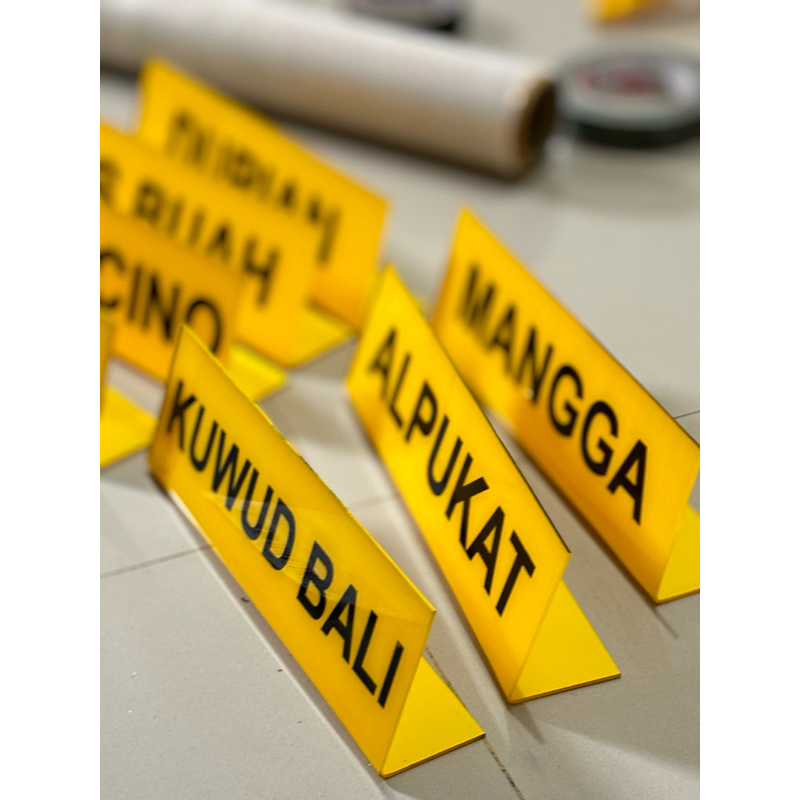 Jual Sign Akrilik Custom Tekuk Tipe L Ukuran 25x8cm | Shopee Indonesia