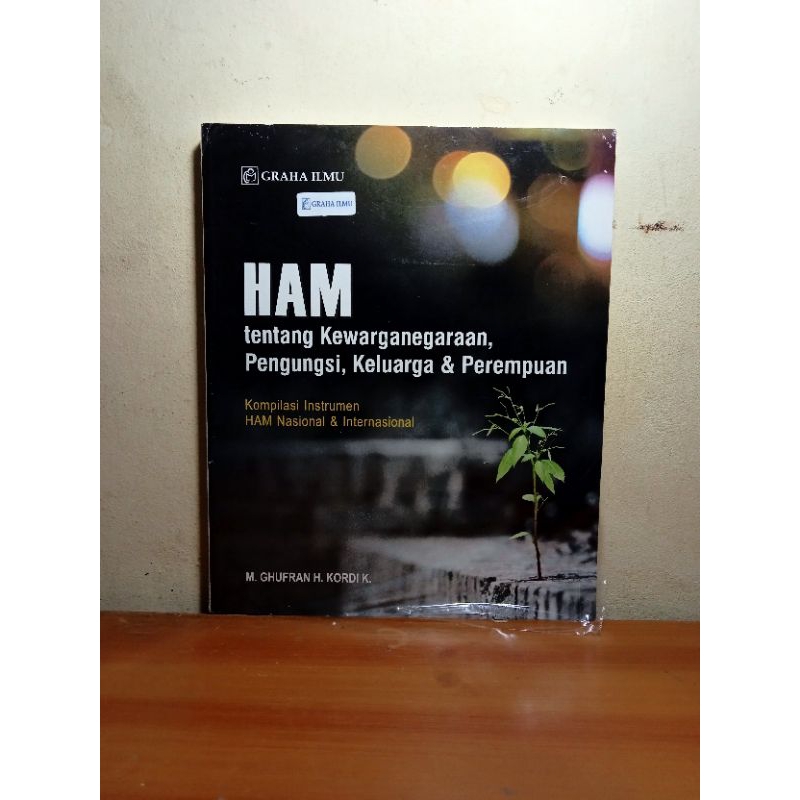 Jual BUKU HAM : Tentang Kewarganegaraan, Pengungsi, Keluarga dan ...