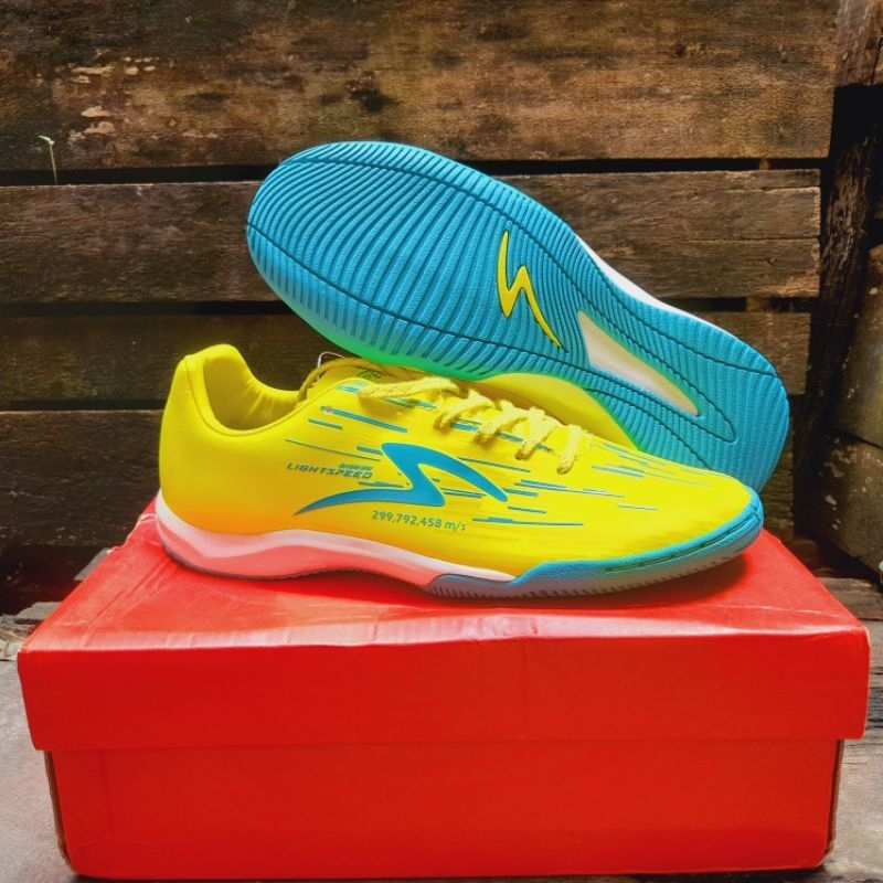 Jual reborn safety yellow | Shopee Indonesia