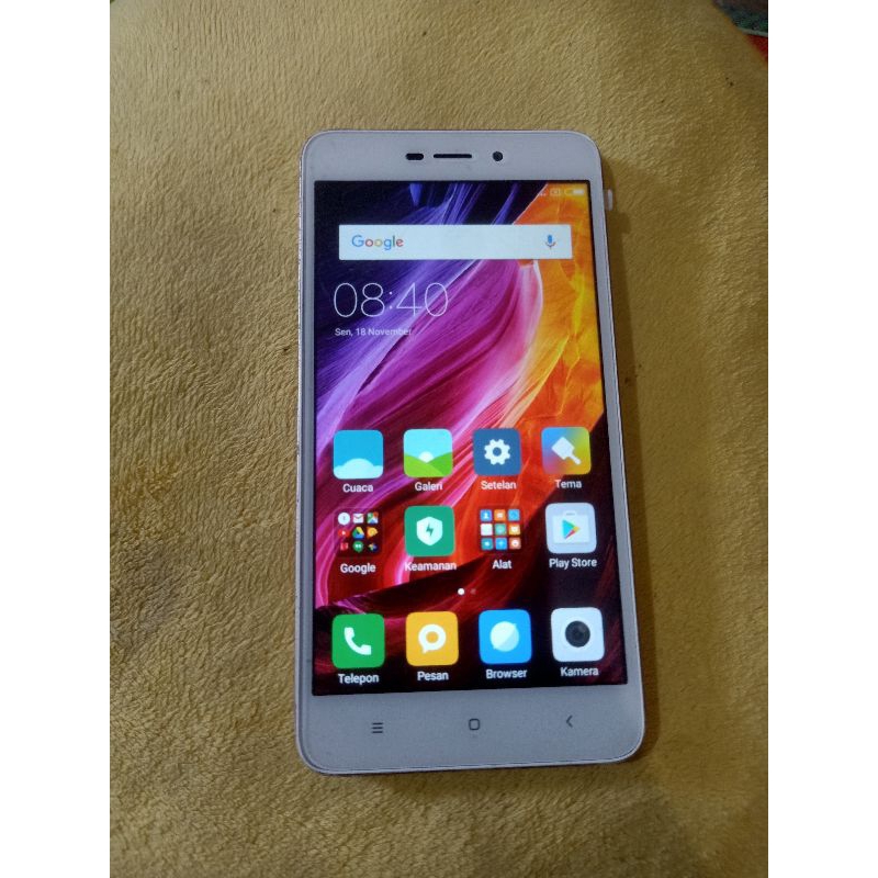 Jual Xiaomi redmi 4a normal (second) jaringan 4g siap pakai 2/16gb ...