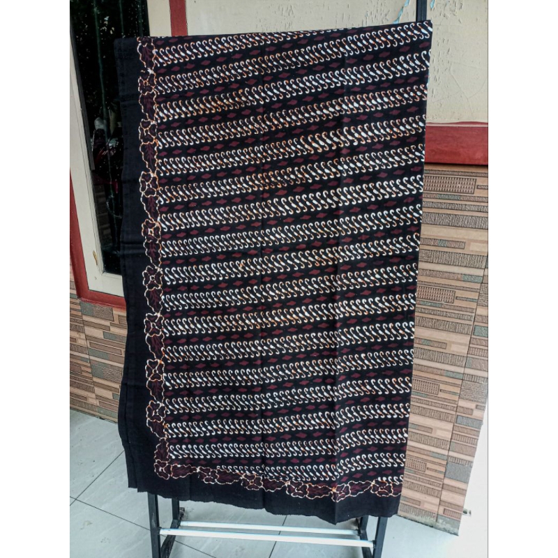 Jual Batik Tulis Classic Asli Salem Brebesan Motif Halang | Shopee ...
