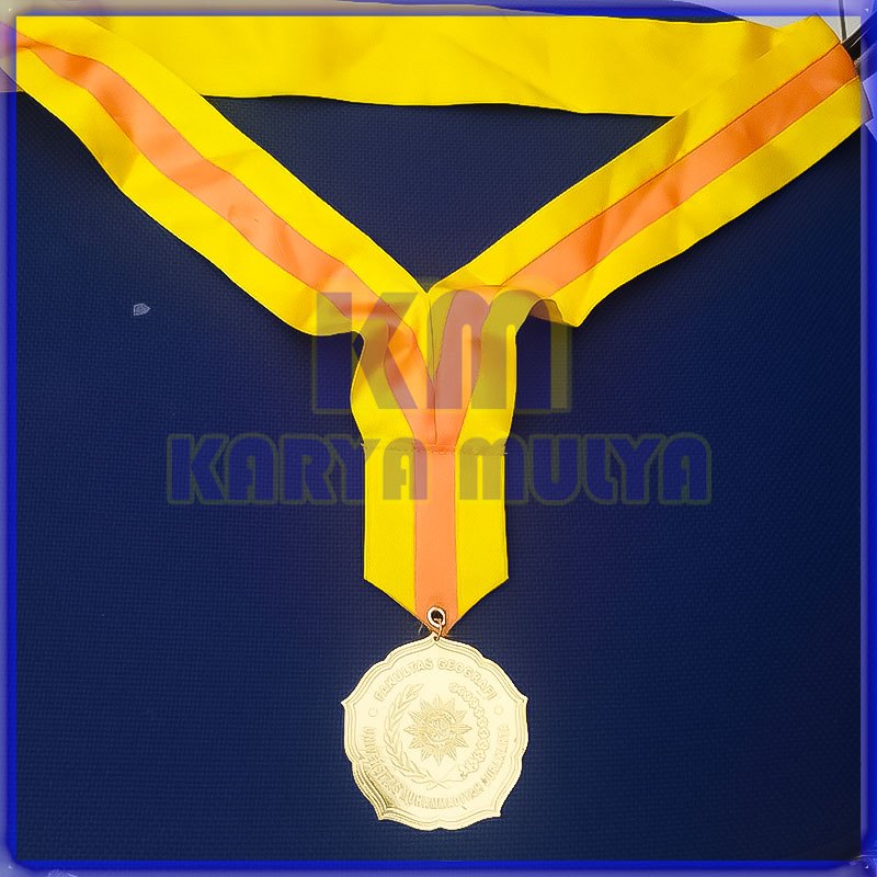 Jual Medali Wisuda Logo UMS Medali Universitas Muhammadiyah Surakarta - Karya Mulya | Shopee ...