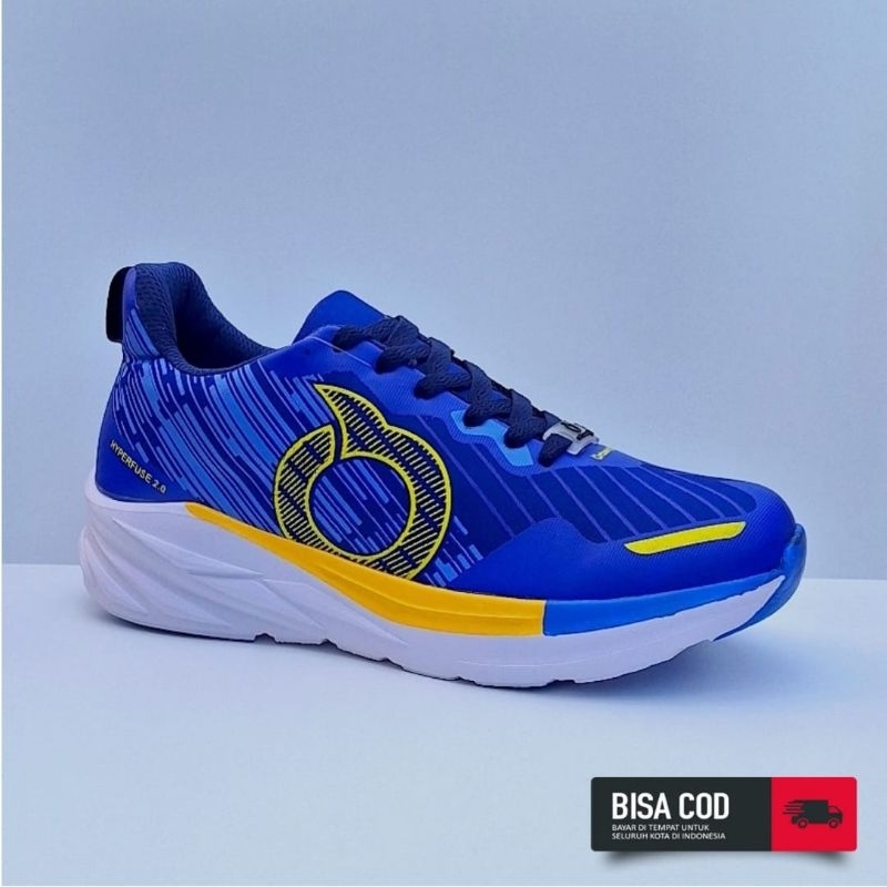 Jual Sepatu Sneaker Pria Dan Wanita Sepatu Olahraga Full Black Desain Kekinian | Shopee Indonesia