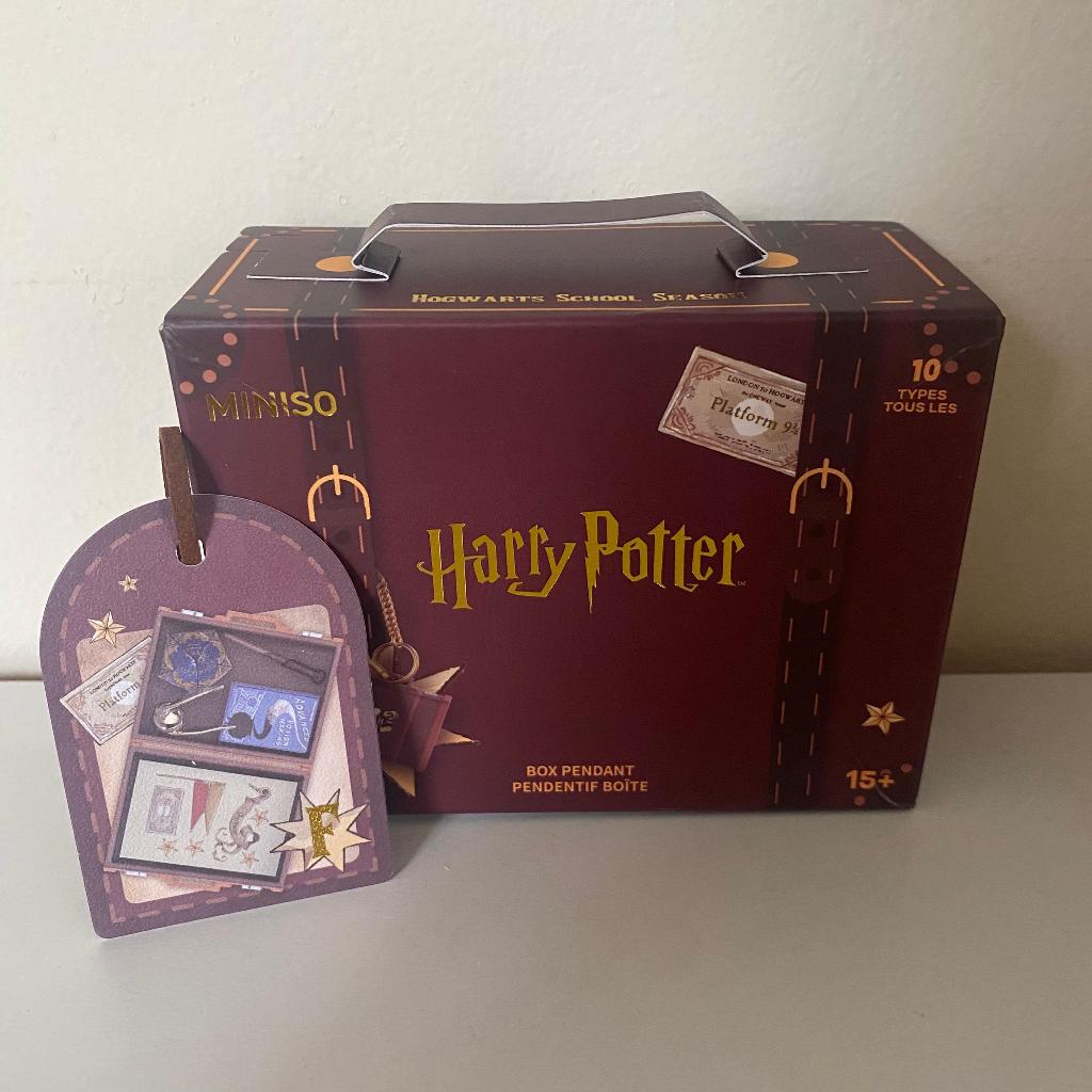Jual Miniso x Harry Potter Hogwarts Suitcase Pendant Blind Box Koper ...