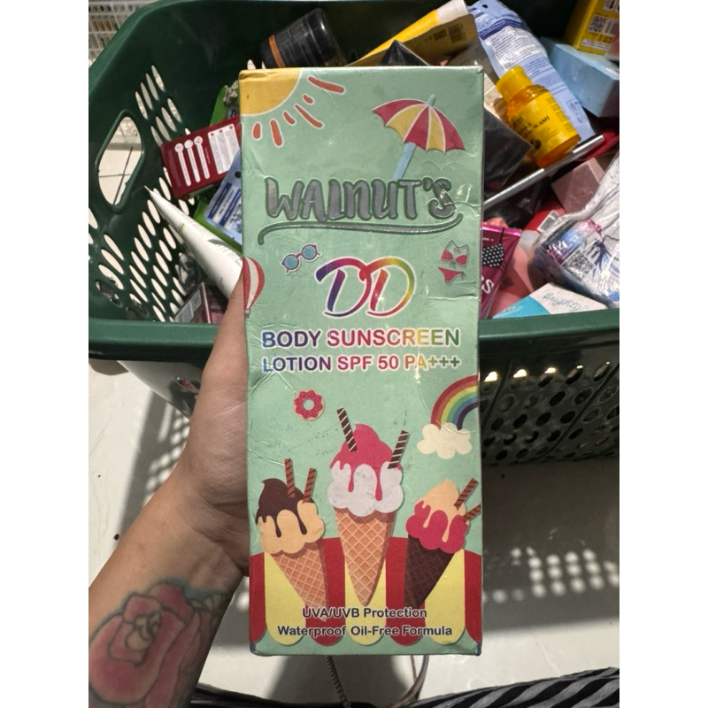 Jual WALNUT'S DD BODY SUNSCREEN LOTION SPF50 SEGEL BOX | Shopee Indonesia