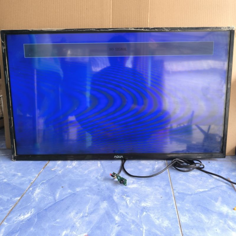 Jual panel / layar led tv 32" 32inch data polytron dan Aqua scond/bekas ...