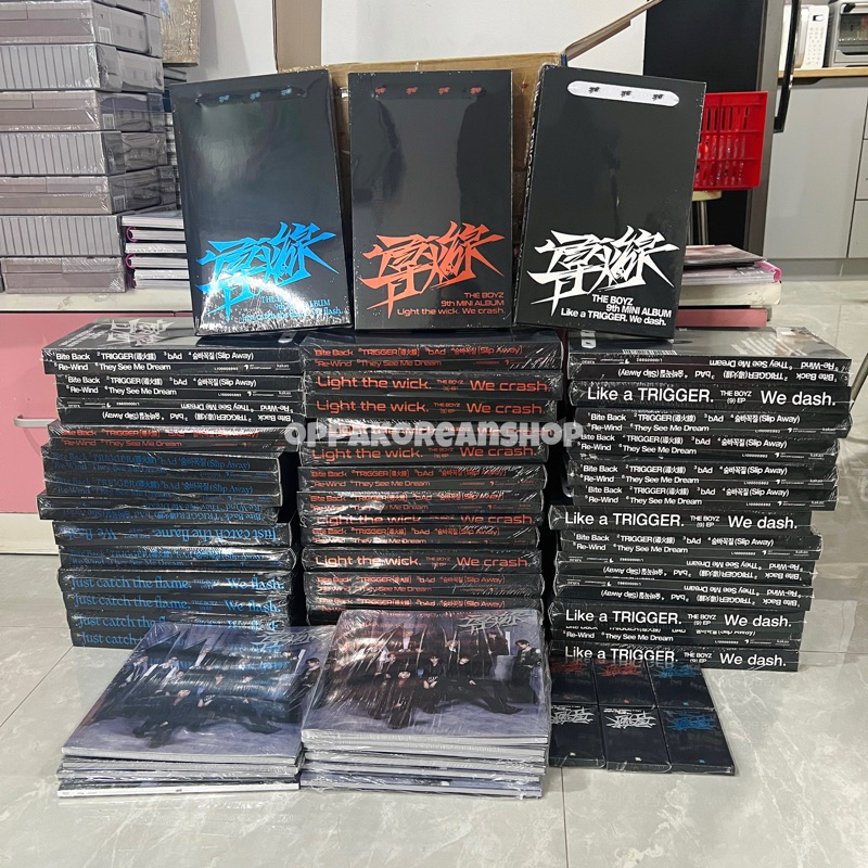 Jual [READY] THE BOYZ - 9th Mini Album Trigger 導火線 도화선 Photobook ...