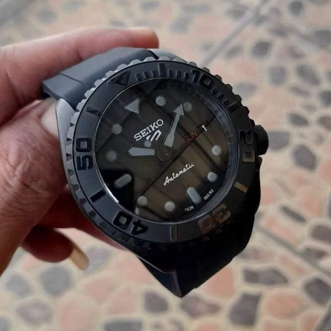 Jual seiko MOD NH36 MOVEMENT black pvd saphire glass | Shopee Indonesia