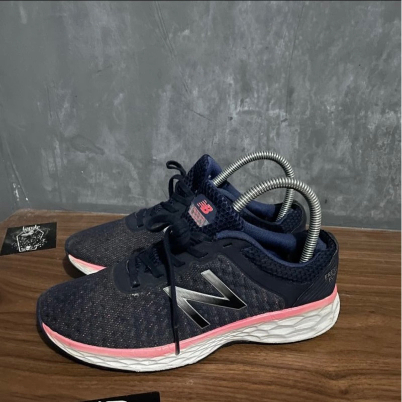 Jual Sepatu running NB freshfoam second | Shopee Indonesia