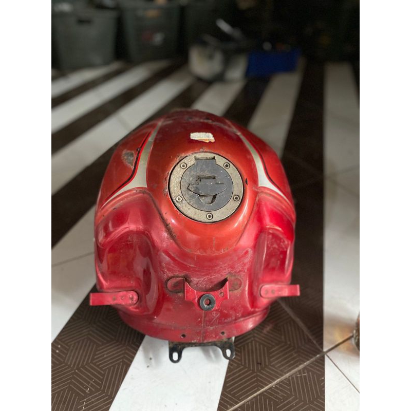 Jual Tengki Gastank Yamaha Vixion new NVL original | Shopee Indonesia