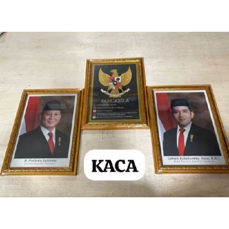 Jual Pigora Kaca Foto Presiden dan Wakil Presiden+Garuda 10RS Sepasang | Shopee Indonesia