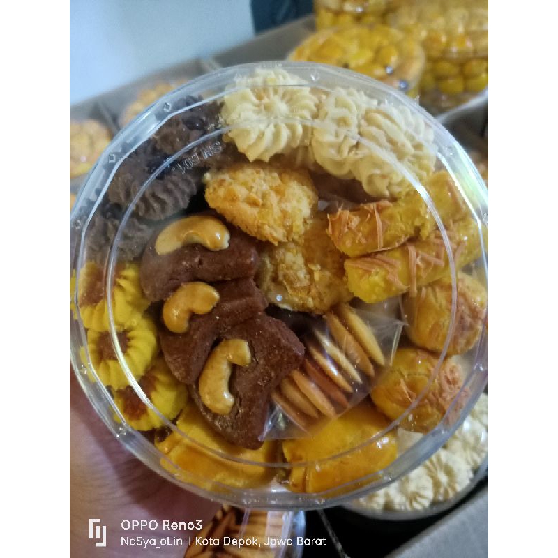 Jual Tester mix (isinya 12 macam kue kering nastar putri salju cokelat ...
