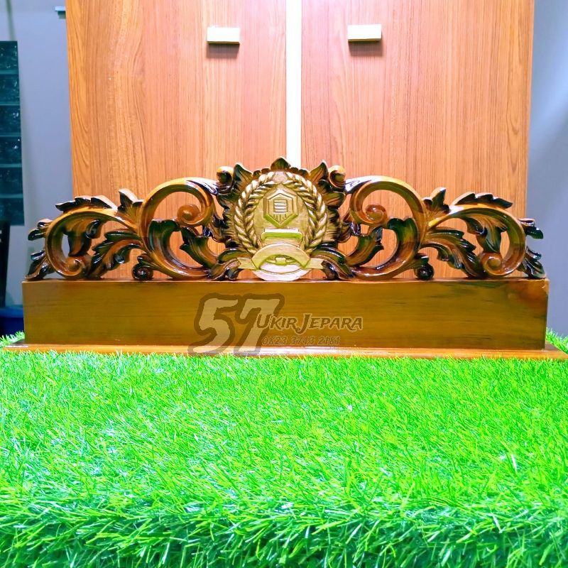 Jual Papan Nama Ukir Kayu Jati - Papan Nama di Atas Meja Kerja - Papan ...