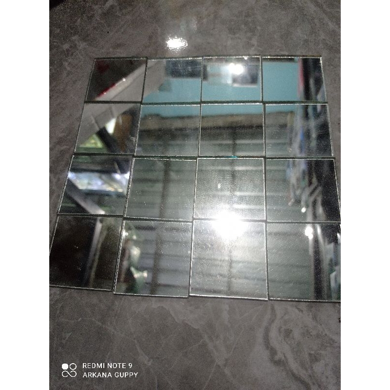 Jual kaca cermin ukuran -+ 5x5cm tebal 2ml / kaca cermin hiasan dinding ...