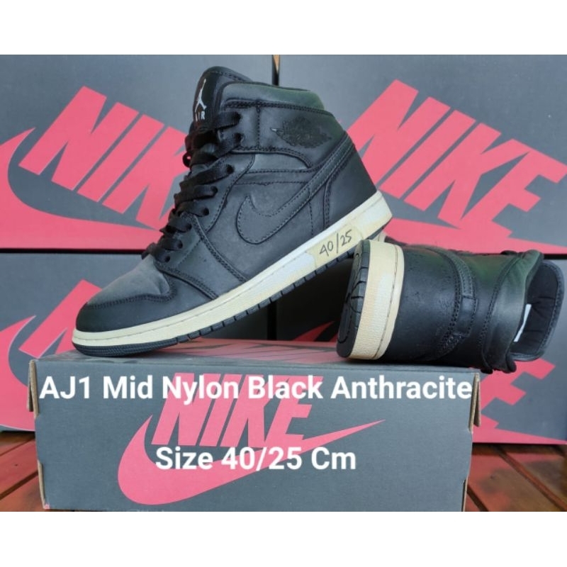 Jual Air Jordan 1 SE Nylon Mid Black Grey , Size 40 Insole 25,5 cm ...