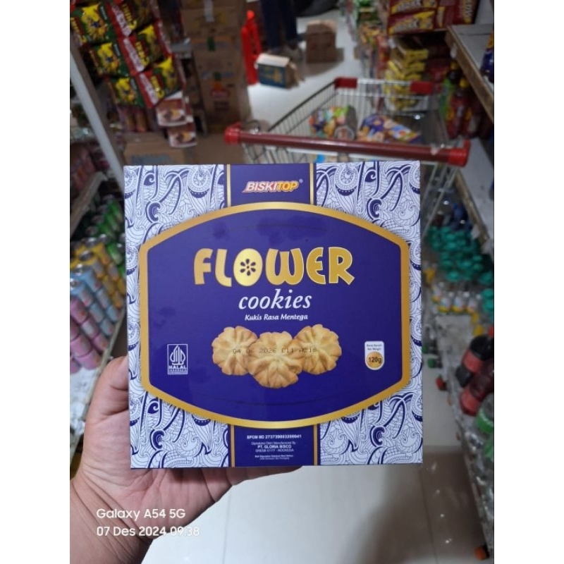 Jual Biskitop Flower cookies 120gram box | Shopee Indonesia