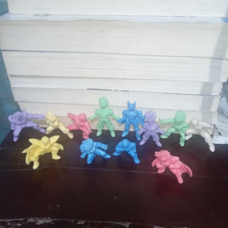 Jual mini figure plastik jadul ukuran besar power rangers, megaman ...