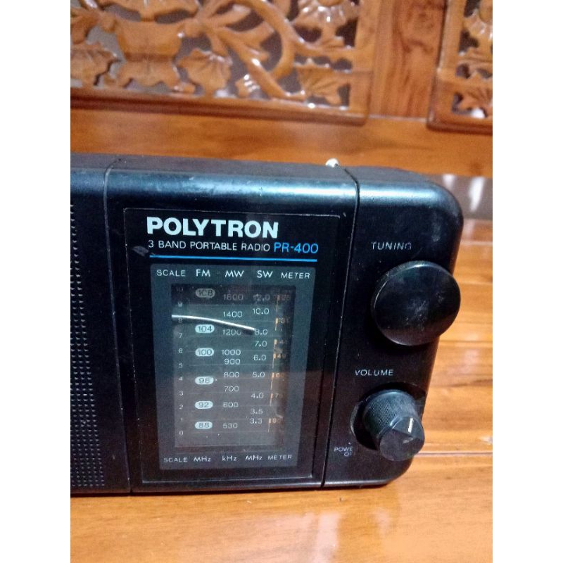 Jual Radio Polytron Jadul Portable PR 400 3 band FM,AM,,dan SW | Shopee ...