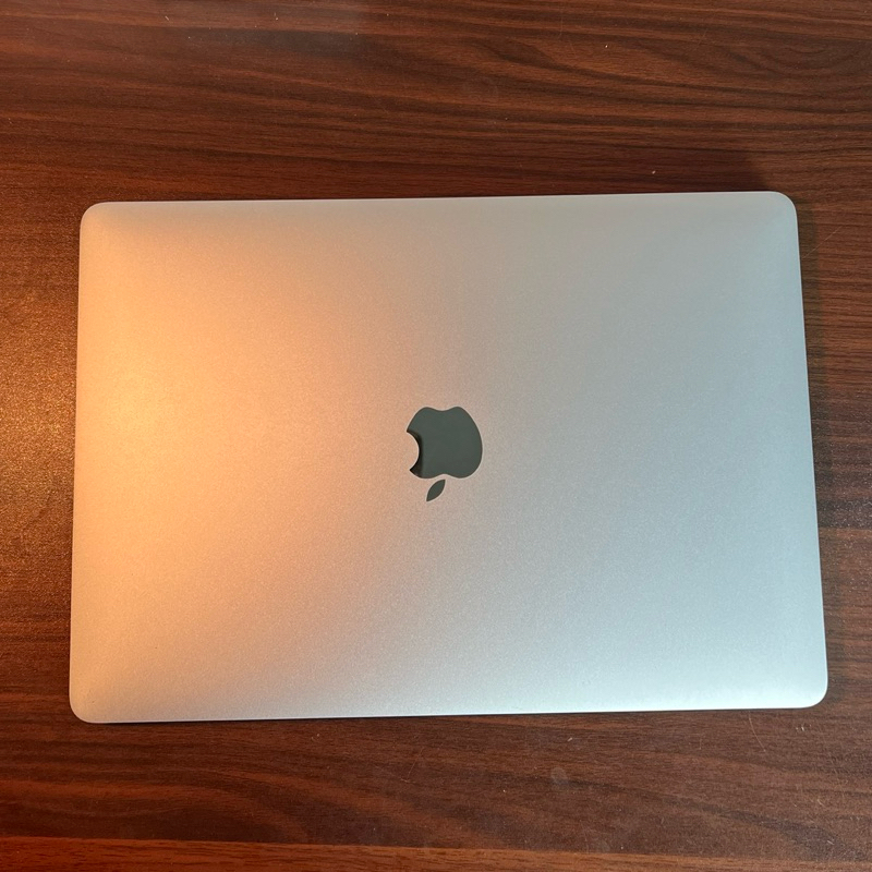 Jual macbook pro 2017 8/128gb grey mewah banget | Shopee Indonesia