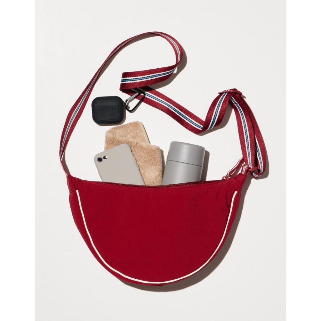 Jual TAS BAHU MINI BULAT GARIS UNIQLO TAS SELEMPANG UNISEX CEWE COWO ...