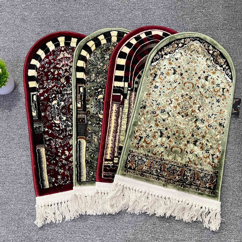 Jual Sajadah Kecil Mini Raudah Terbaru Model Kubah Rumbai Kuncir Ukuran ...