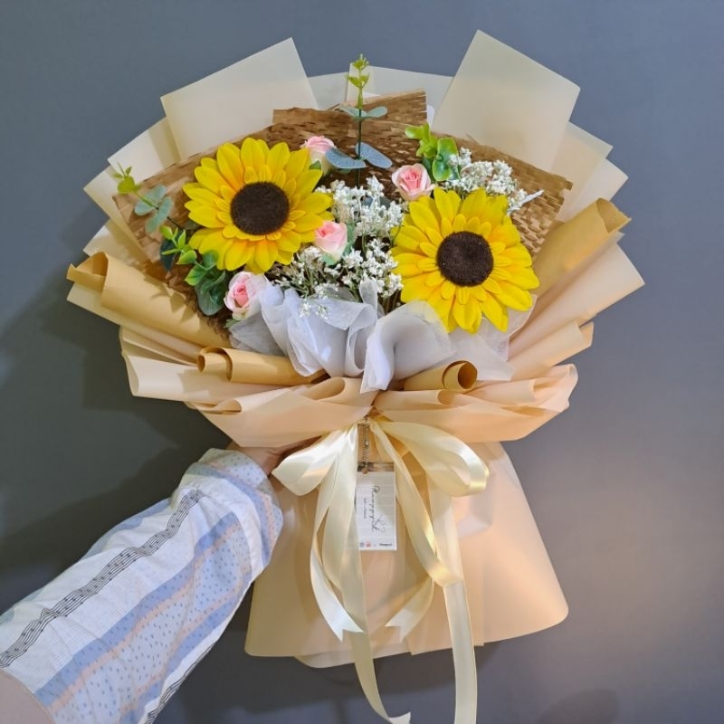 Jual Buket Bunga Matahari Palsu Artificial Mix Roses Korean Wrapping ...