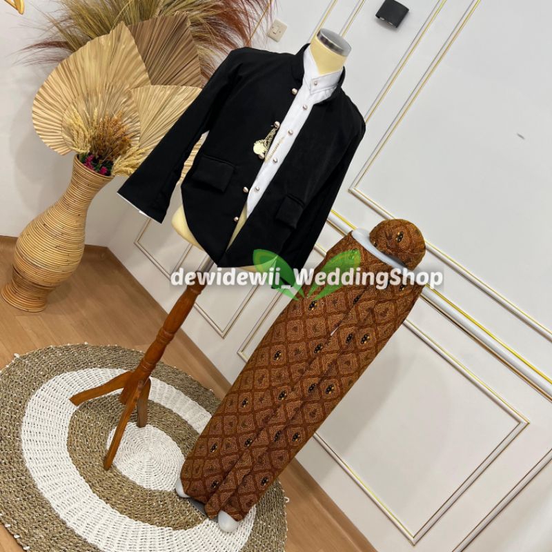 Jual (1set, Cowok) Pakaian Adat Jawa / Beskap + Jarik + Blangkon + Free ...