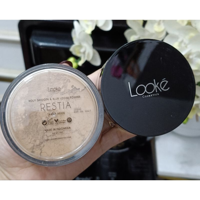 Jual LOOKE holy smooth & blur loose powder (Sade restia) | Shopee Indonesia