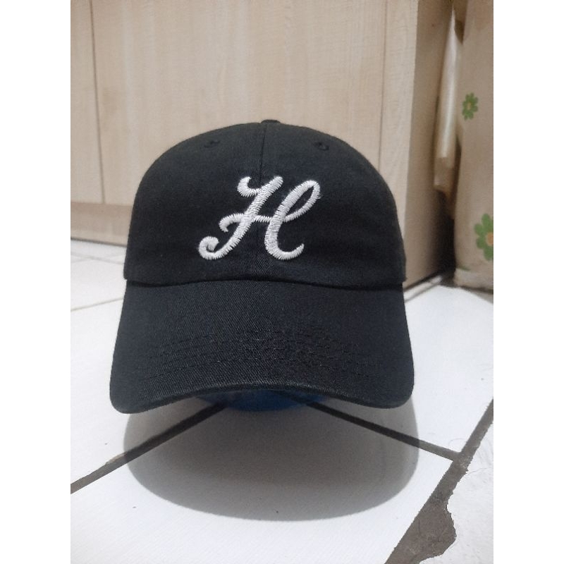 Jual topi Tommy Hilfiger Logo H original second | Shopee Indonesia