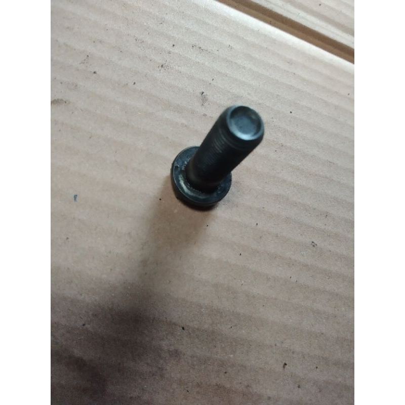 Jual BAUT FLY WHEEL RODA GILA ISUZU PANTER -TRAGA | Shopee Indonesia