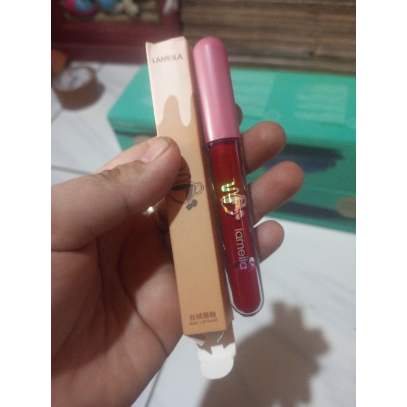 Jual lipcrem lamelia lipstik lamelia warna merah harga murah promo bisa ...