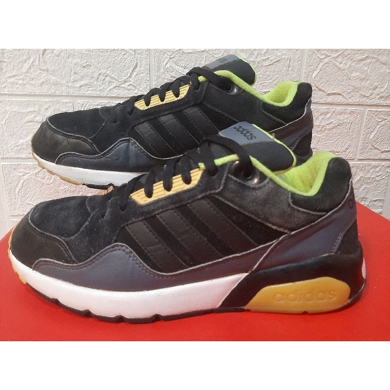 Jual sepatu seken adiidasss size 45⅓(28cm) | Shopee Indonesia