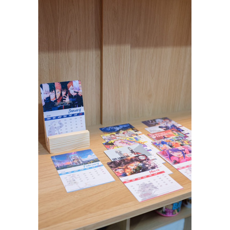 Jual KALENDER ESTETIK 2025 KARAKTER Calendar New year Gift | Shopee ...
