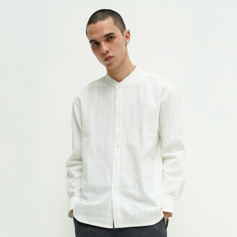 Jual MENU 1.3 - FRENCH LINEN BROKEN WHITE SHIRT | Kemeja Putih Linen ...