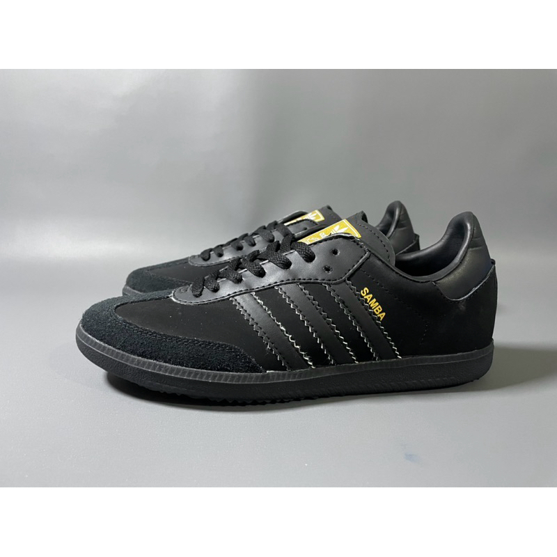 Jual Sepatu Sneakers Hitam Pria Samba Triple Black | Shopee Indonesia