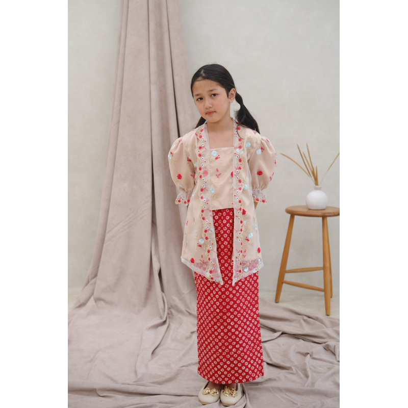 Jual Kebaya Kutubaru Kinanti - Kebaya anak perempuan motif bunga dengan ...