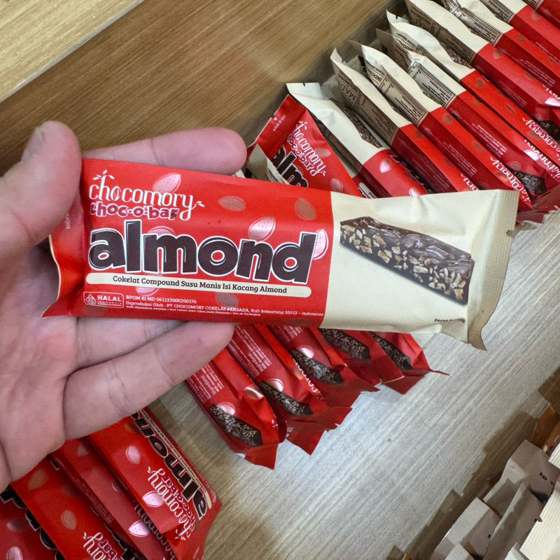 Jual Choco Bar Chocomory Almond Kacang Cokelat Batangan | Shopee Indonesia