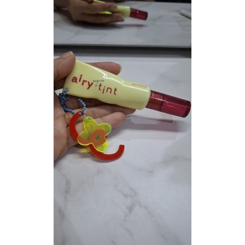 Jual Emina Airy Surprise Lip Tint Dot-Com | Shopee Indonesia