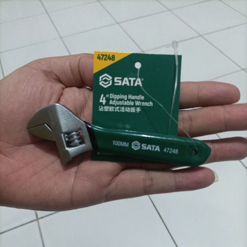 Jual SATA 47248 Kunci Inggris Handle Karet 100 mm 4 Inch Bisa dijadikan ...