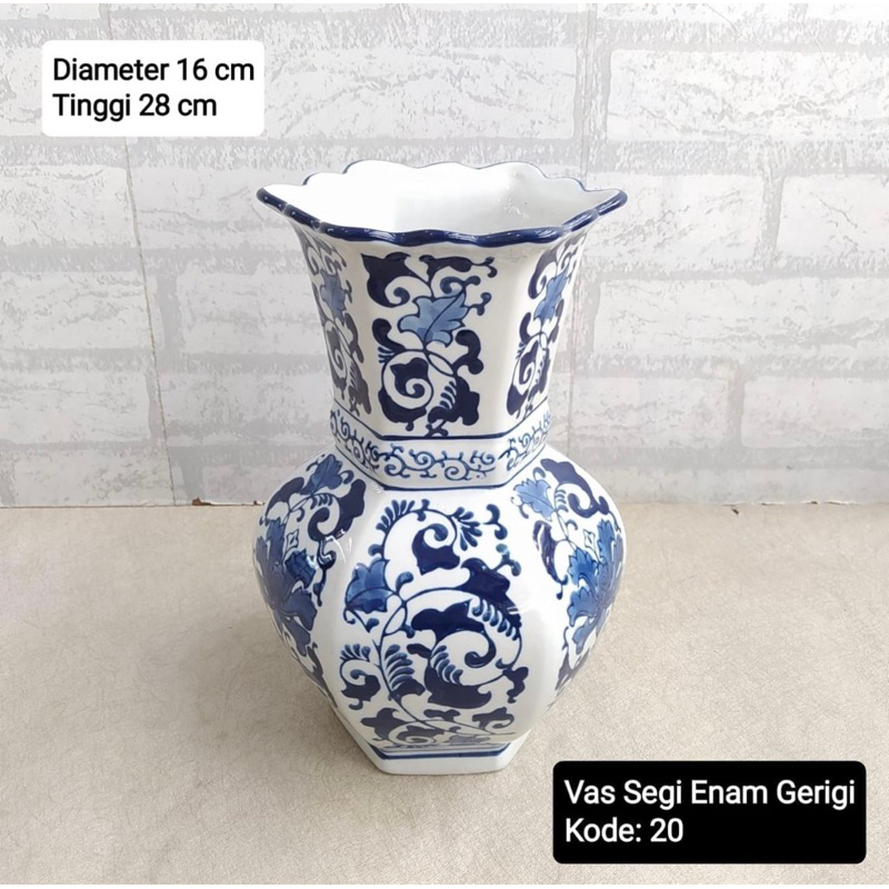 Jual Vas Bunga Keramik Biru Putih Antik tinggi 28 cm | Shopee Indonesia