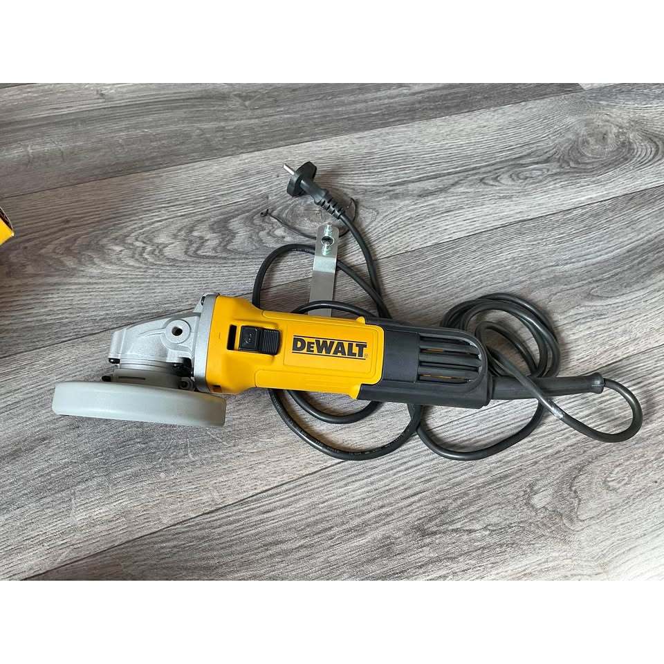 Jual Angle Grinder 4" Gerinda Tangan Listrik 750Watt DeWALT DWE750S DWE ...
