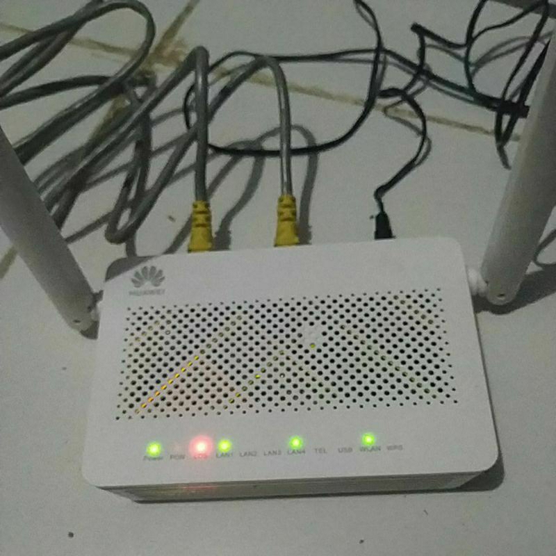 Jual Router HUAWEI HG8145V5 port bhijau lengkap adaptor, garansi nyala dan normal. Foto ...