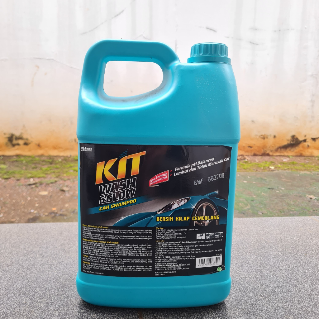 Jual KIT WASH AND GLOW SHAMPOO MOBIL 3.7 LITER | Shopee Indonesia