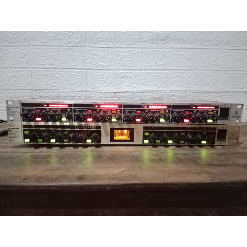 Jual Ultragain pro mic2200 behringer original orisinil mantab | Shopee ...
