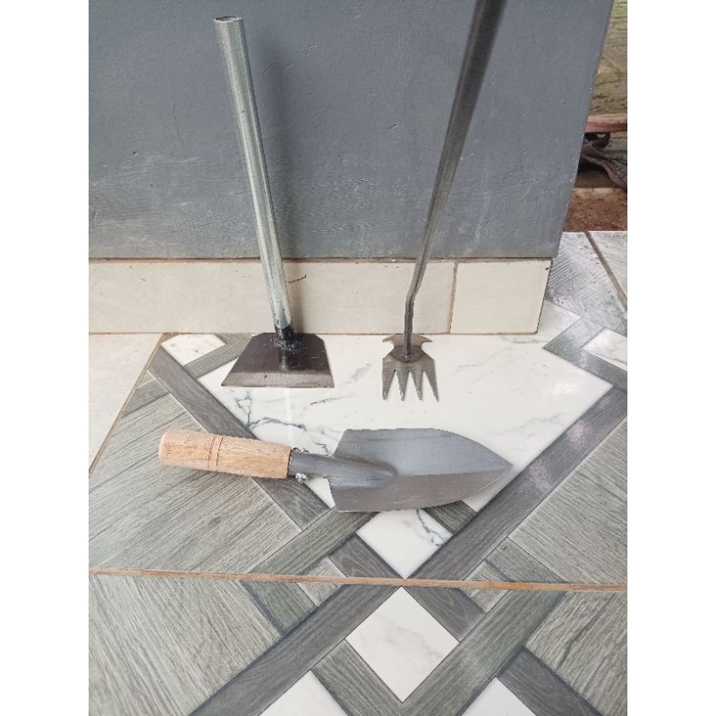 Jual 1 set alat berkebun cangkul mini skop taman dan pencabut rumput ...