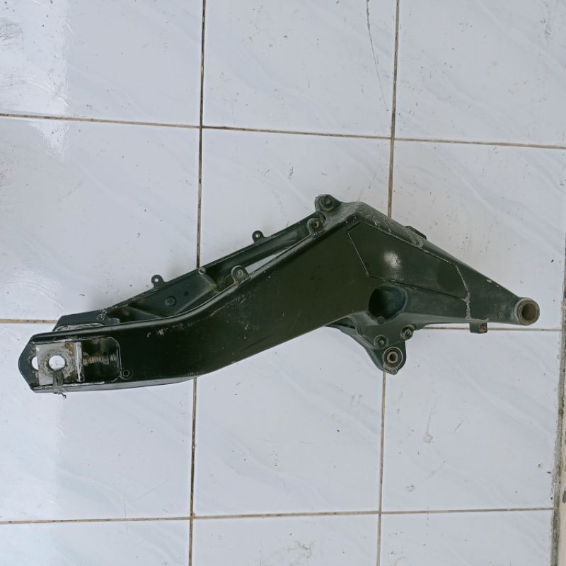 Jual SWING ARM R15 VVA V3 VIXION R, PNP ALL VIXION R15 OLD | Shopee ...